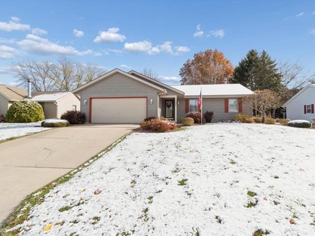 1520 Shannon Dr, Janesville, WI 53546