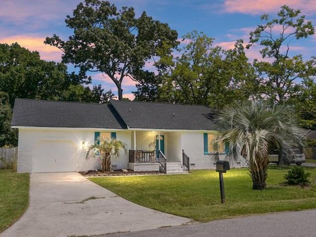 1520 Wakendaw Rd, Mount Pleasant, SC 29464