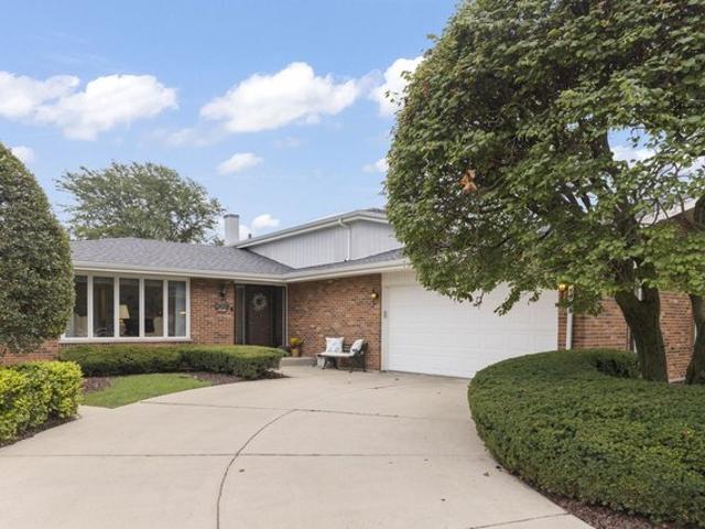 15213 Woodmar Dr, Orland Park, IL 60462