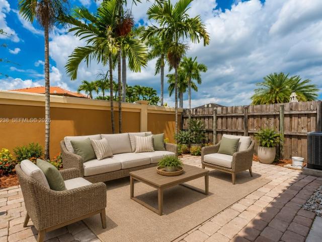 15213 SW 30th Ter, Miami, FL 33185 | MLS #A12011