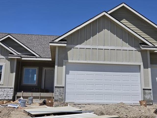 15211 Springbrook Trl, Urbandale, IA 50323