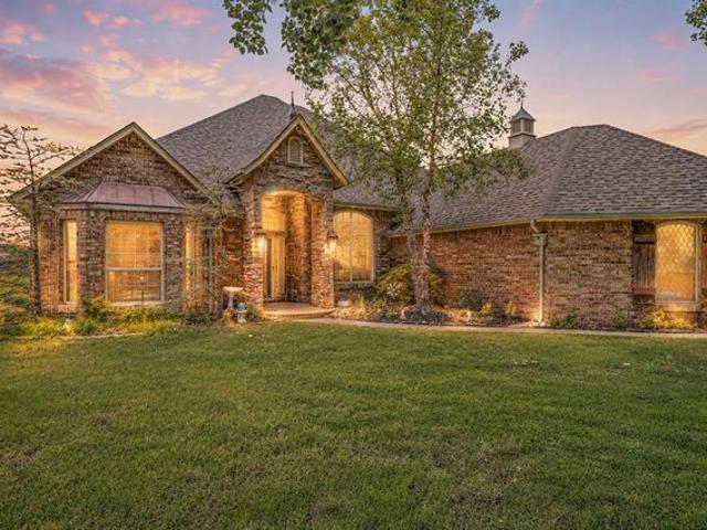 15215 Coral Creek Ln, Oklahoma City, OK 73165