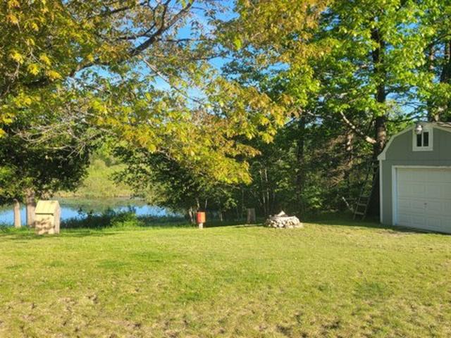15218 Circle Dr, Millersburg, MI 49759