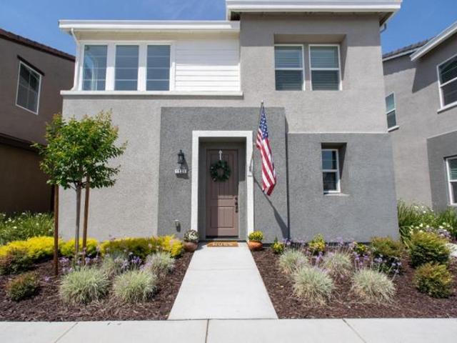 1521 Marina Dr, Lathrop, CA