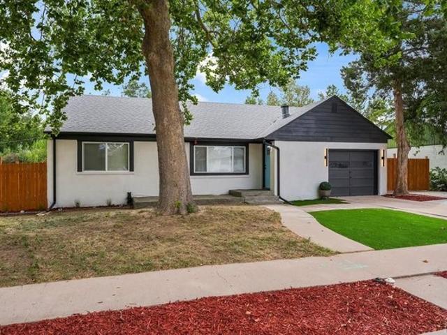 1521 Alexander Cir, Pueblo, CO 81001