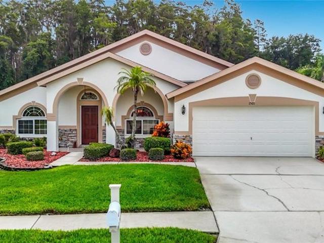 1521 Baythorn Dr, Wesley Chapel, FL 33543
