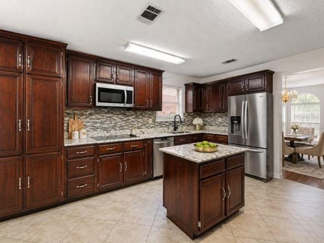 1521 Curtis Ln, Cedar Hill, TX 75104