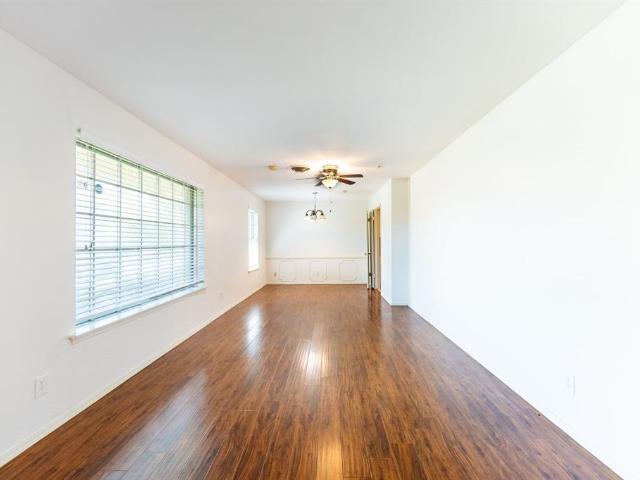 1521 Glenwick Drive