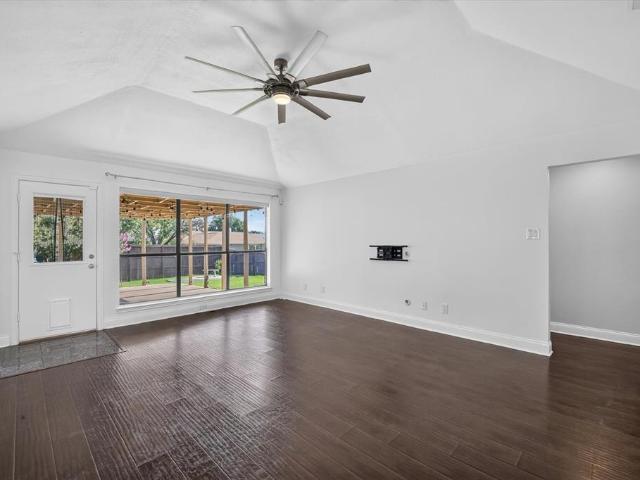 1521 Glenmore Drive