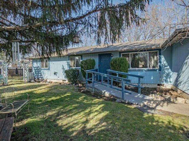 1521 Grand Avenue, Medford, OR 97504