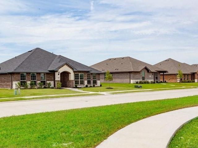 1521 Grimmauld Pl, Waxahachie, TX 75165
