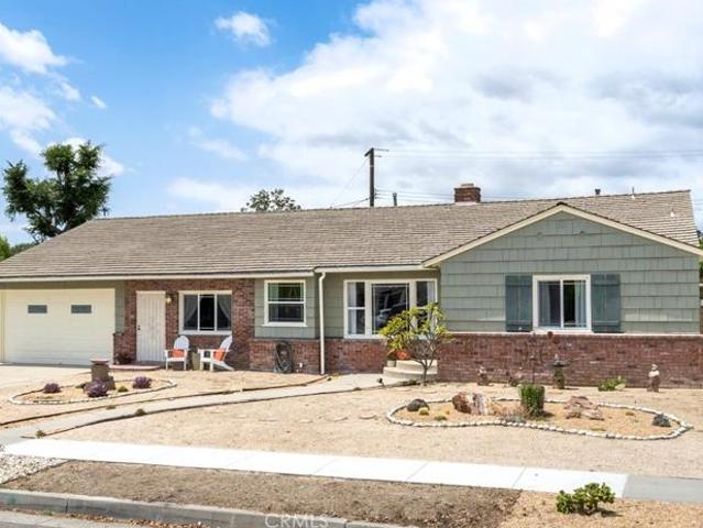 1521 Riverside Dr, Fullerton, CA 92831