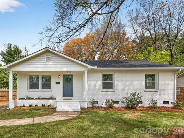 1521 Starbrook Dr, Charlotte, NC 28210