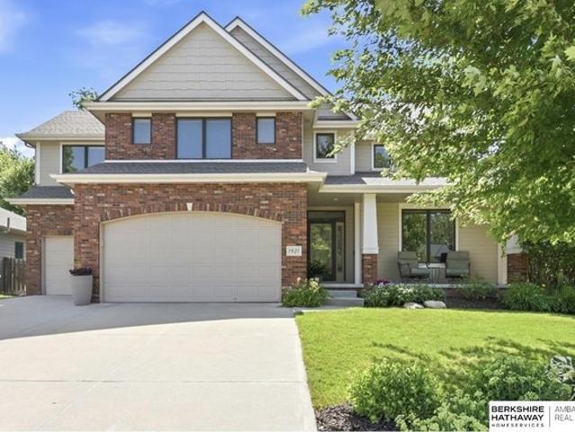 1521 S 195th Cir, Omaha, NE 68130