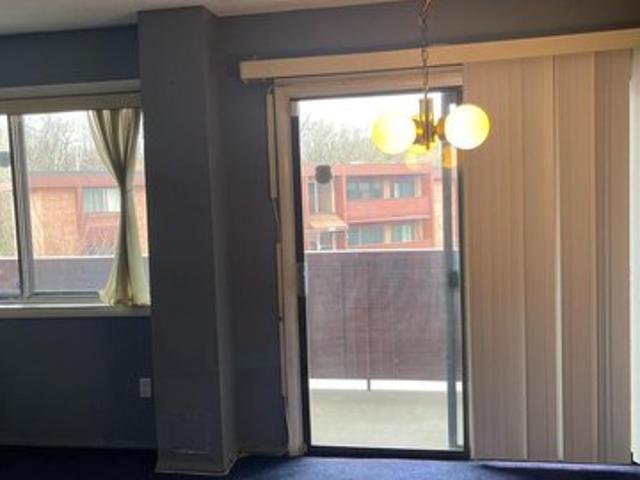1521 S George Mason Dr Apt 20, Arlington, VA 22204