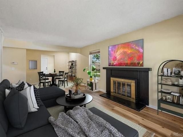 1521 S Owens St Apt 15, Denver, CO 80232