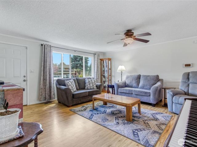 1521 SE Freedom Place