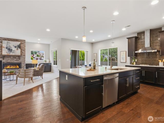 1521 th Street SW