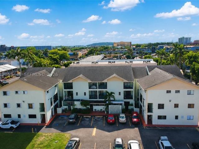 1521 W 42nd Pl Unit 18, Hialeah, FL 33012