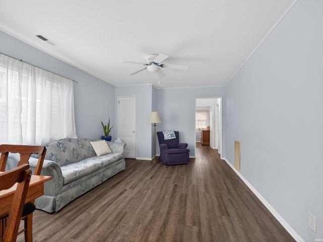 1521 W 4th Street