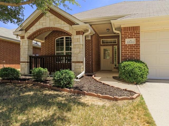1521 Wickham Dr, Burleson, TX 76028