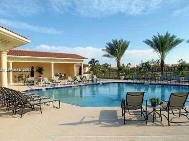 1521 Windorah Way Apt A, Royal Palm Beach, FL 33411