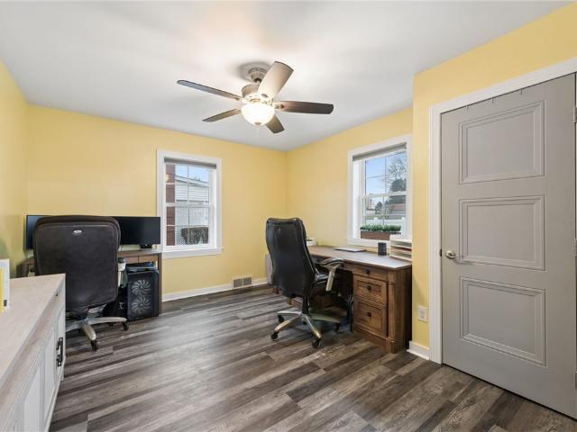 1521 Woodlawn Dr