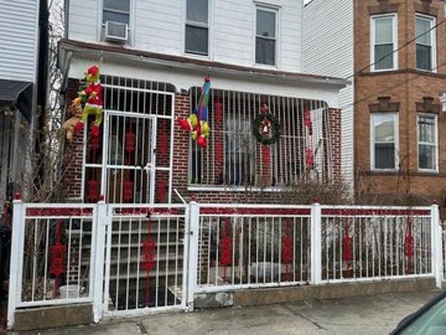 1521 Zerega Ave, Bronx, NY 10462