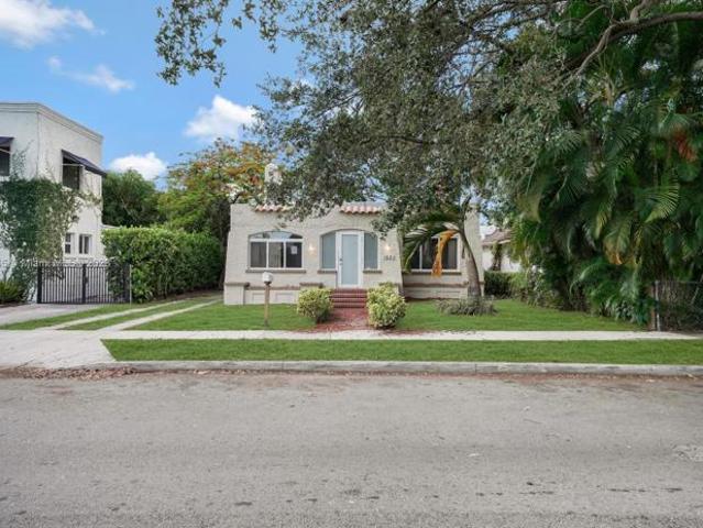 1521 10th St SW, Miami, FL 33135