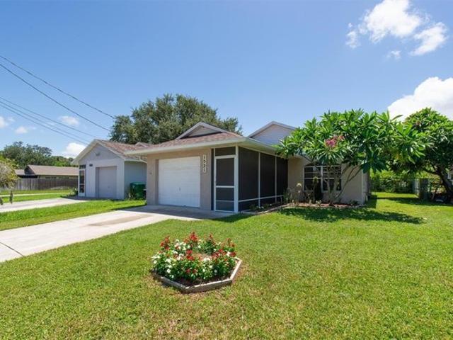 1521 13th St W, Palmetto, FL 34221