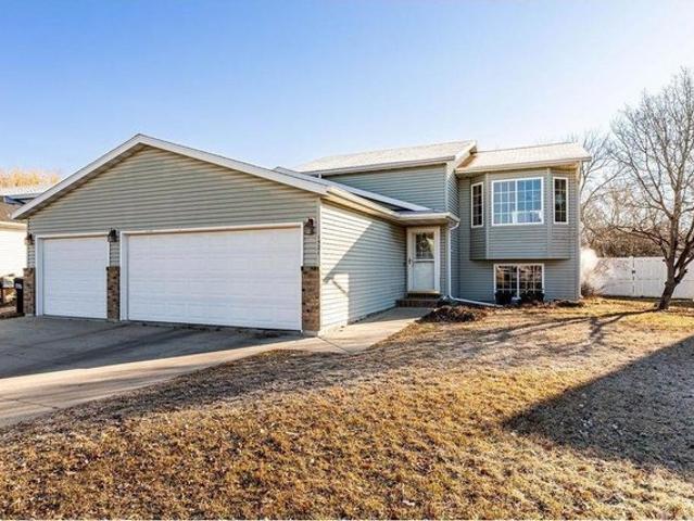 1521 7th St W, West Fargo, ND 58078