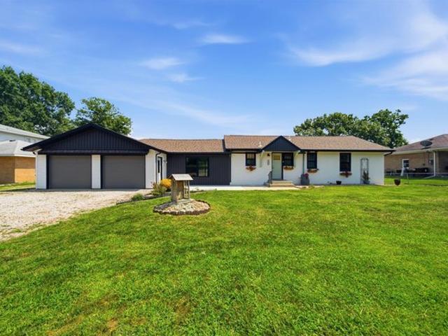 15220 N Von Achen Dr, Chillicothe, IL 61523