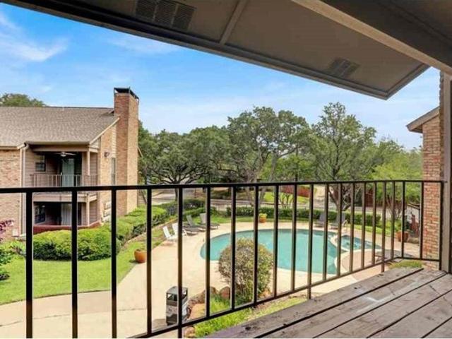 15221 Berry Trl Apt 304, Dallas, TX 75248