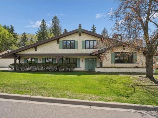 15221 Crestview Ln, Minnetonka, MN 55345