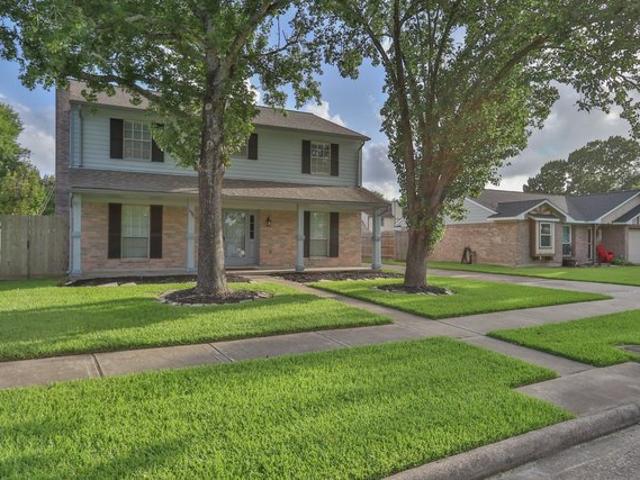 15222 Kelbrook Dr, Houston, TX 77062