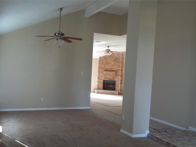 15227 Beechnut