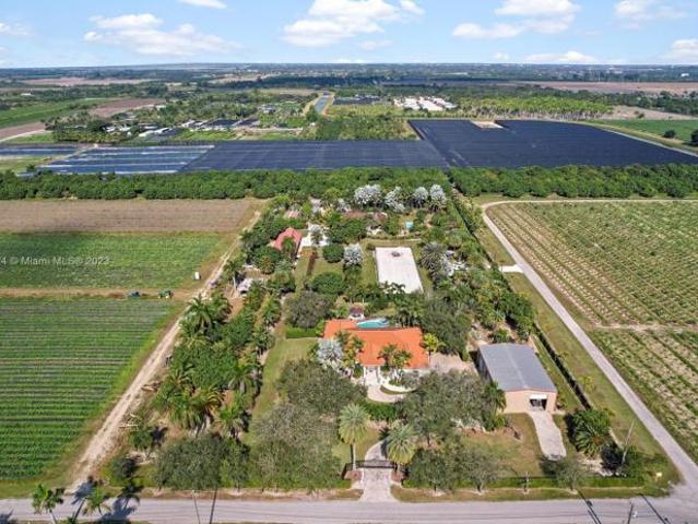 15225 210th St SW, Miami, FL 33187