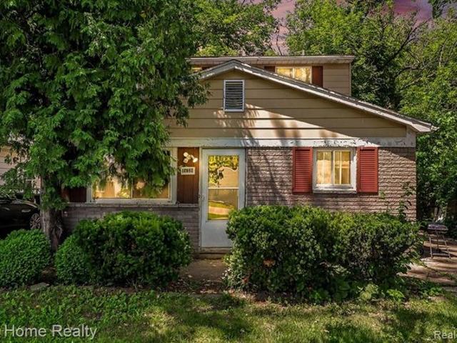 15226 Beech Daly Rd, Taylor, MI 48180