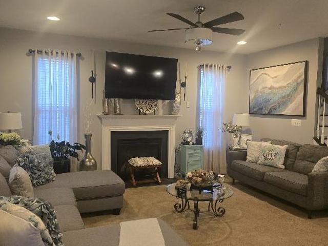 15226 Eve Way