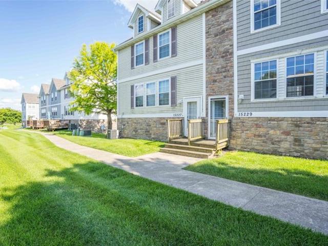 15229 Alpine Dr, Urbandale, IA 50323