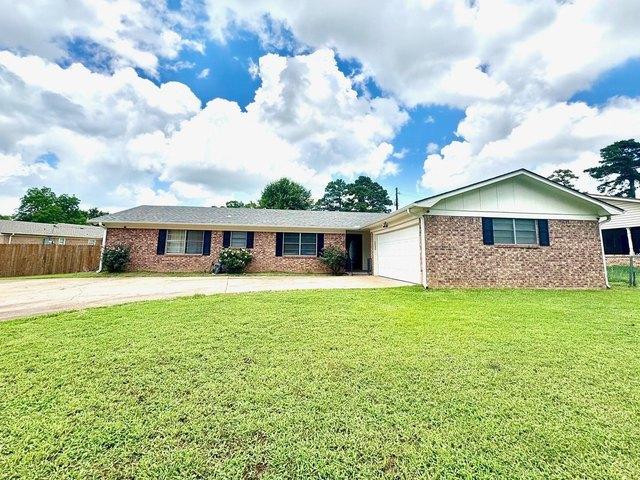 1522 Duncan Dr, Henderson, TX 75654