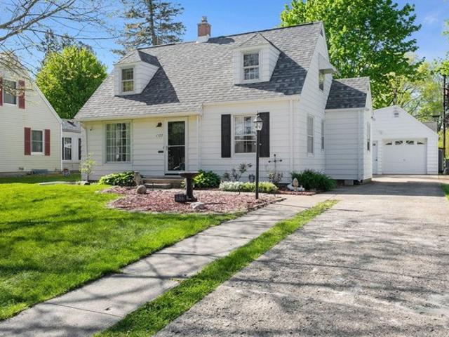 1522 E Ewing Ave, South Bend, IN 46613