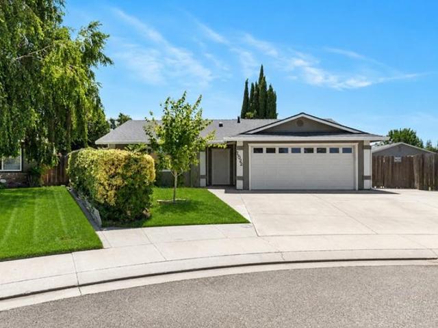 1522 Kiwi Ct, Ripon, CA 95366
