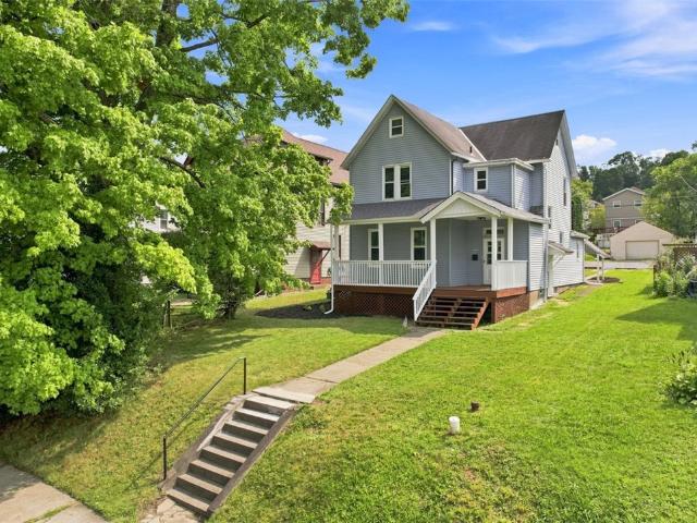 1522 Ridge Ave