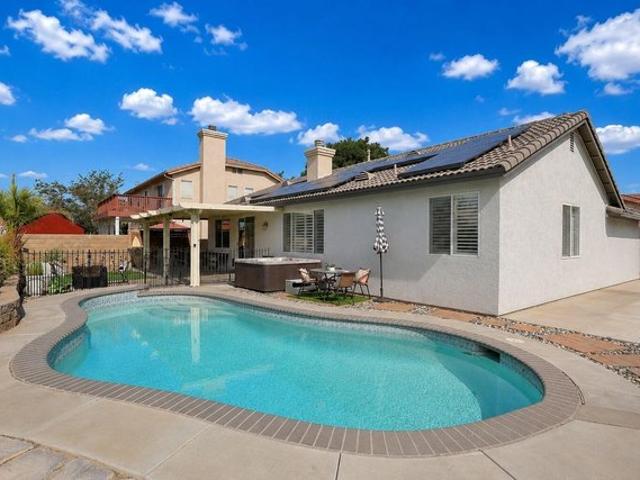 1522 Sutherland St, Lancaster, CA 93534