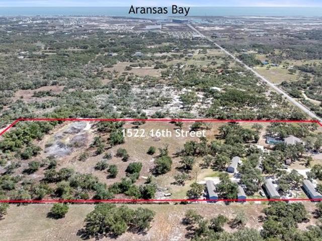 1522 1 Sixteenth St, Rockport, TX 78382