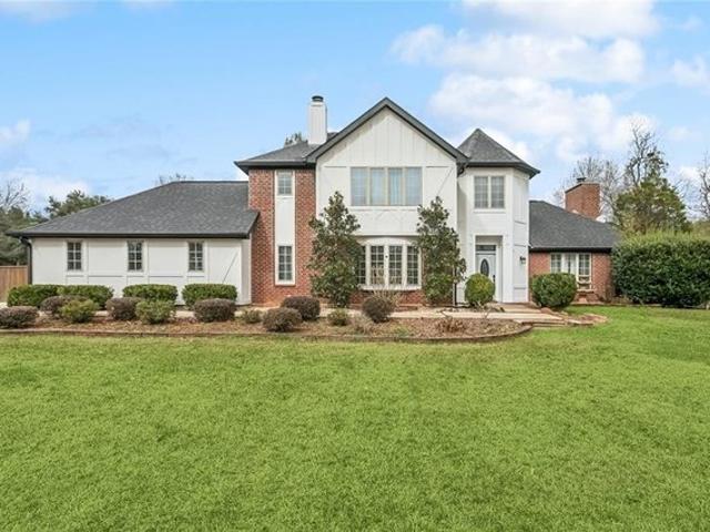 15239 Arleen Normand Dr, Covington, LA 70435