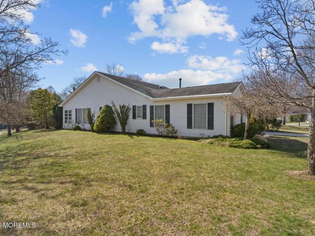 1523 Heatherleaf Lane
