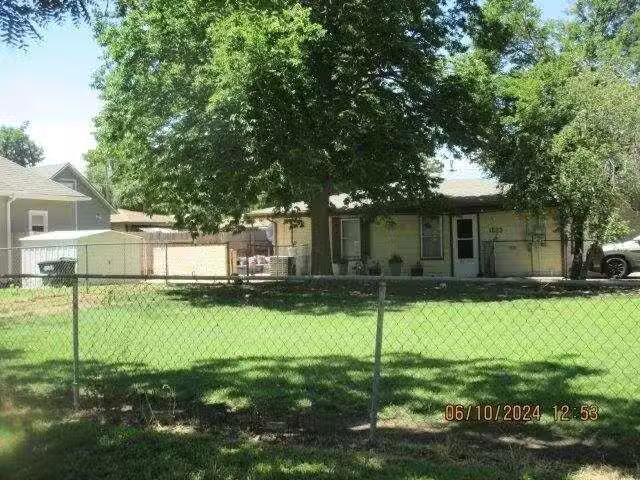 1523 Holland St, Great Bend, KS 67530 647754671