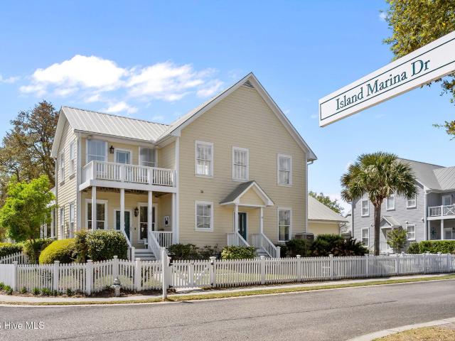 1523 Island Marina Drive